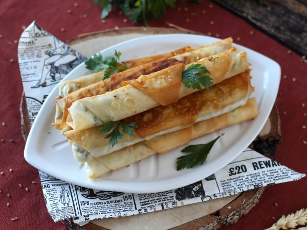 Ricetta börek al formaggio: sfiziosi involtini turchi