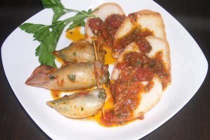 Calamaretti ripieni di gamberetti e bietole - Ricetta Petitchef