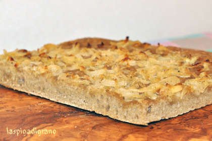 Ricetta focaccia di segale alla cipolla semplice e gustosa
