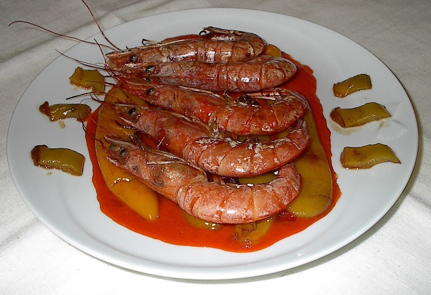 Ricetta gamberoni alla griglia con salsa di peperoni