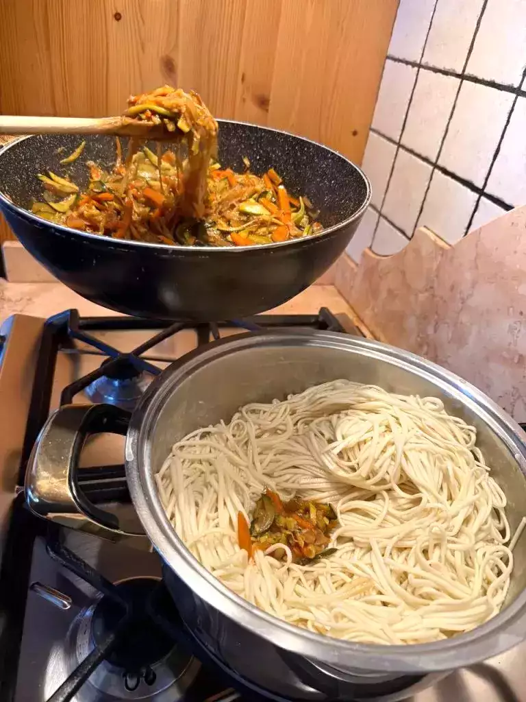 Noodles con verdure facili da preparare