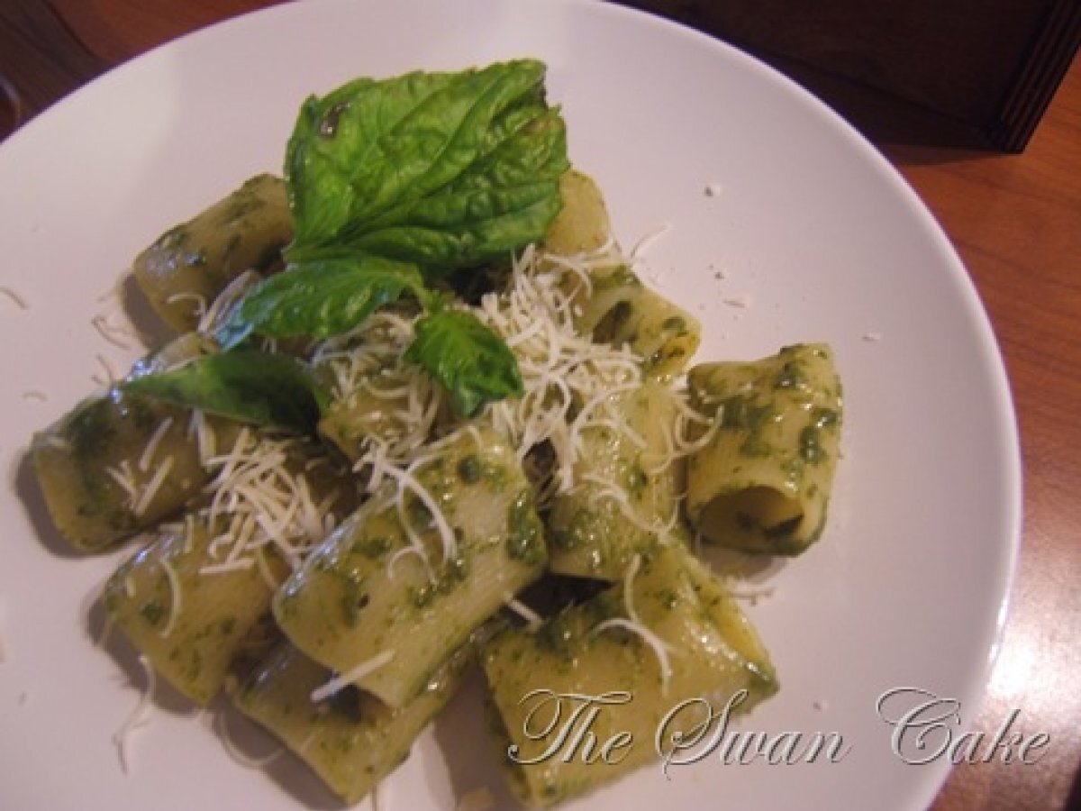Ricetta pasta al pesto di basilico semplice e veloce