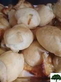 Perle di pasta sfoglia, formaggio e pere - Ricetta Petitchef