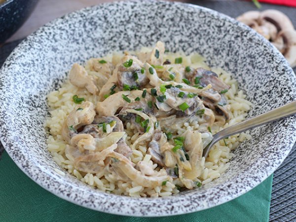 Ricetta del pollo ai funghi champignon