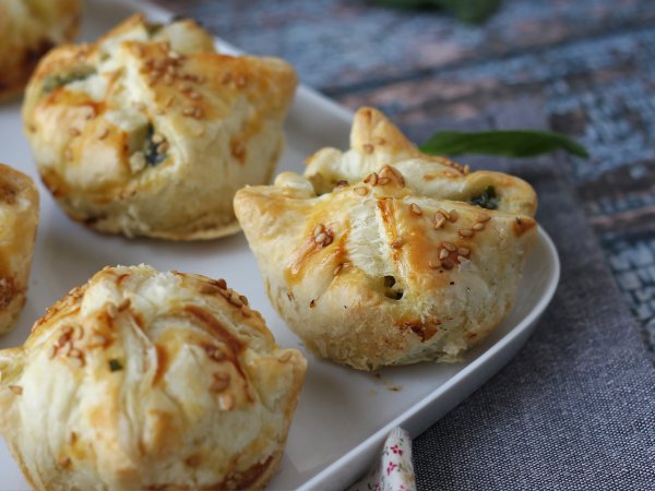 Ricetta rustici spinaci e formaggio