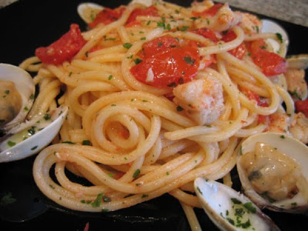 Ricetta spaghetti con cernia e vongole del pacifico