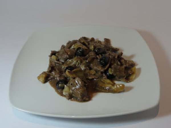 Ricetta straccetti di manzo con carciofini e olive