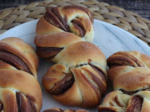 Ricetta treccine di brioche al cioccolato