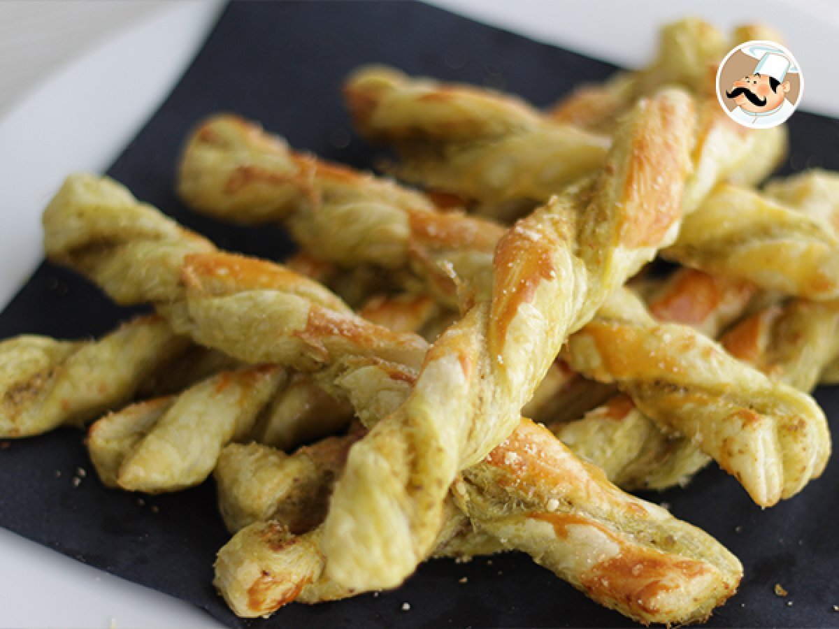 Ricetta: treccine al pesto e parmigiano
