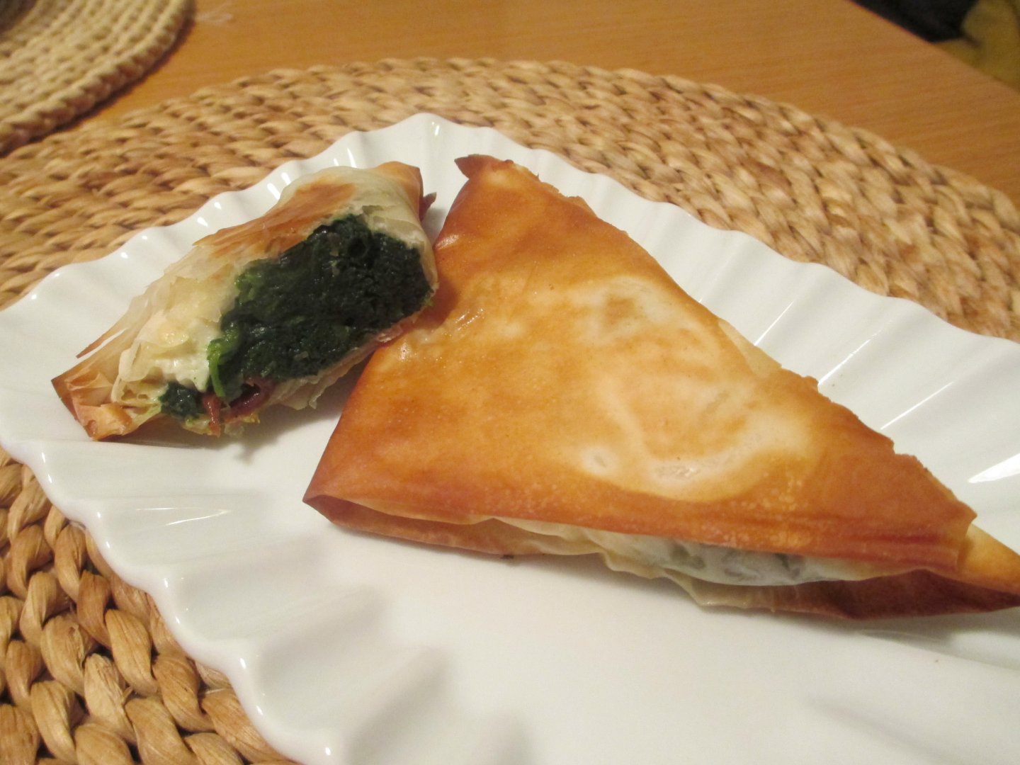 Ricetta triangolini di pasta fillo con pomodori secchi