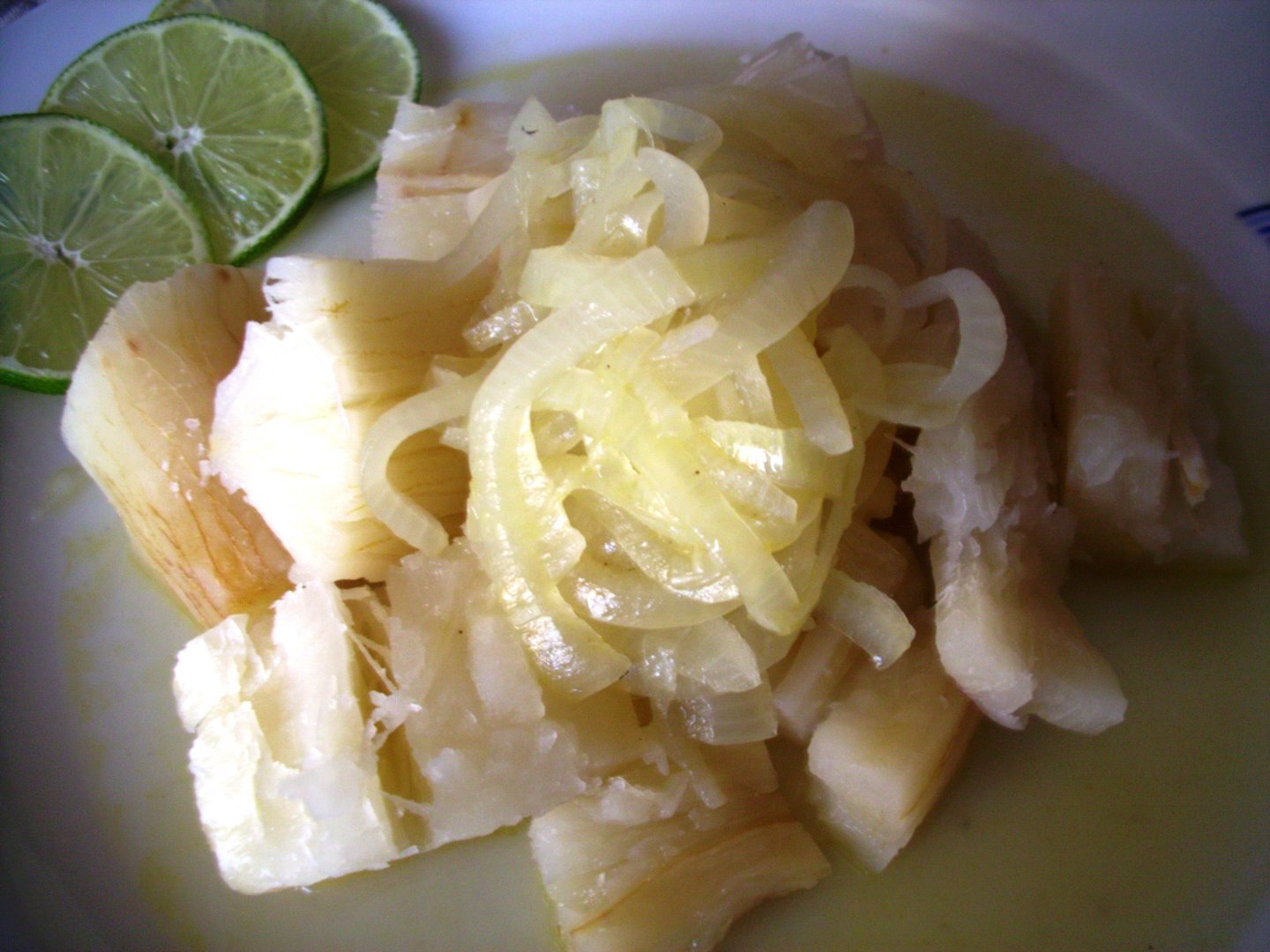 Yucca con mojo - Ricetta Petitchef
